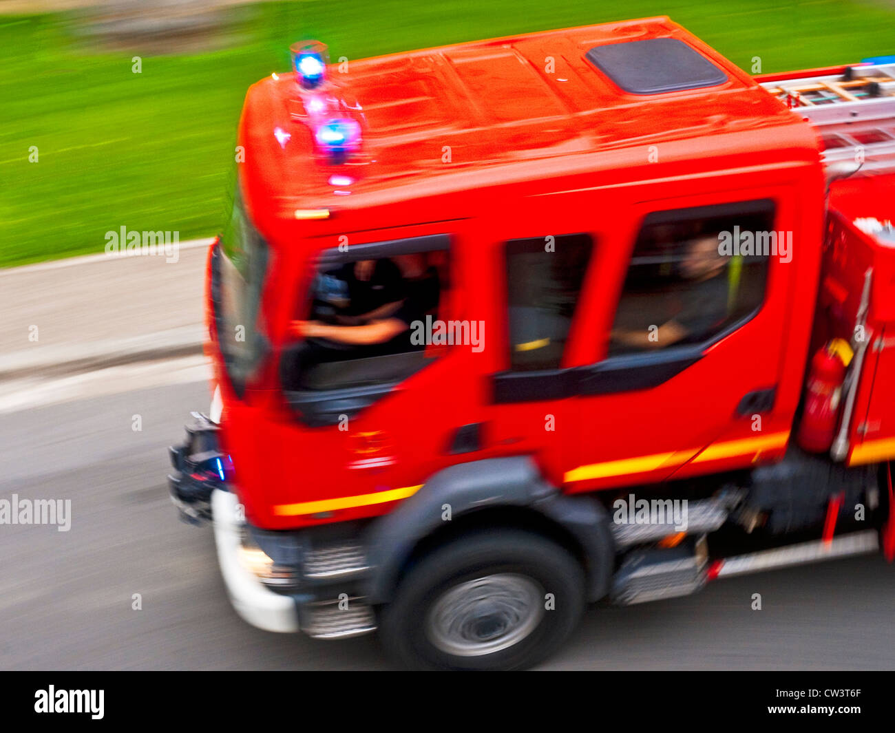 Red fire engine hi-res stock photography and images - Alamy