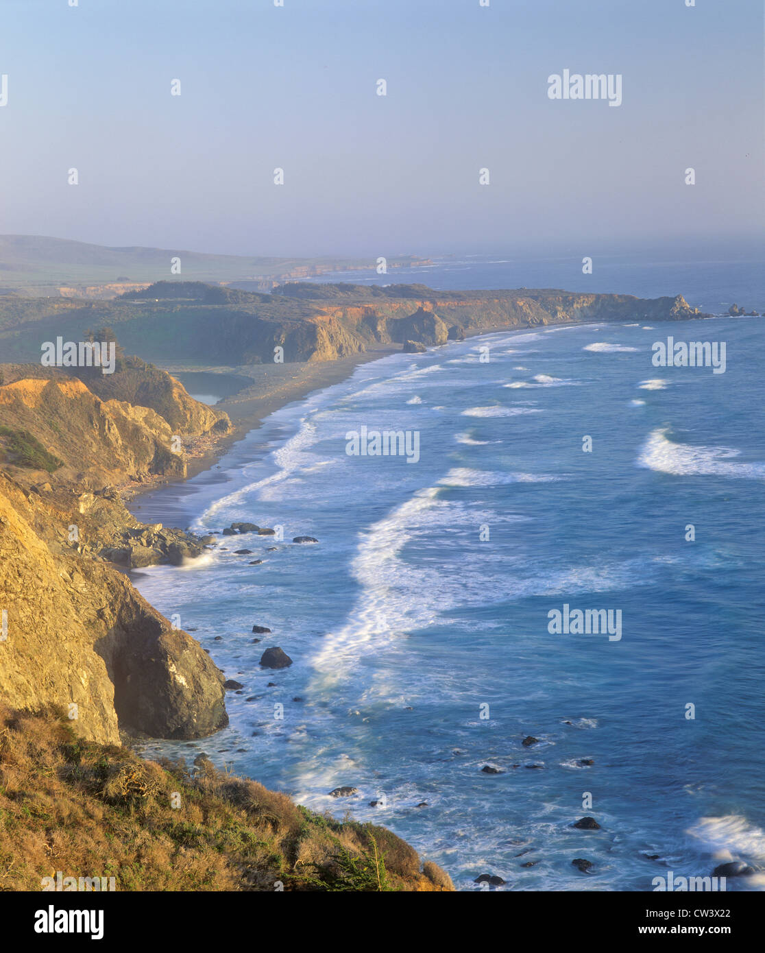 View of the Pacific Ocean from the Pacific Coast Highway/Route 1 ...