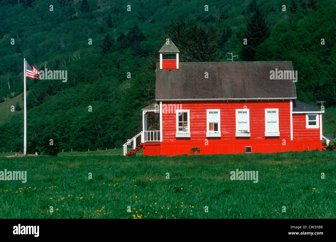 Little red schoolhouse hi-res stock photography and images - Alamy