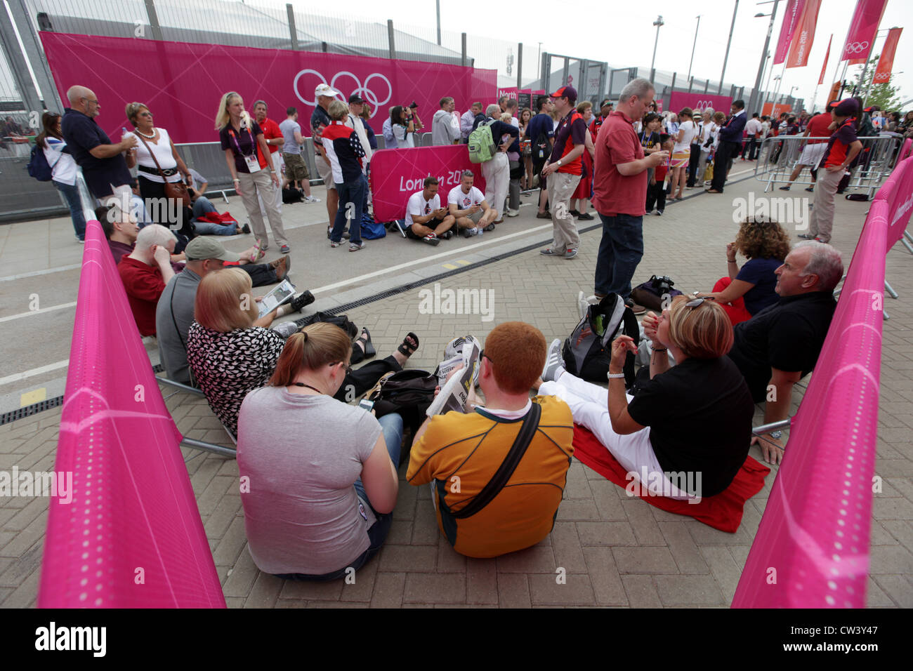 SPECTATOR'S AT THE OLYMPIC GAMES LONDON 2012 Stock Photo - Alamy