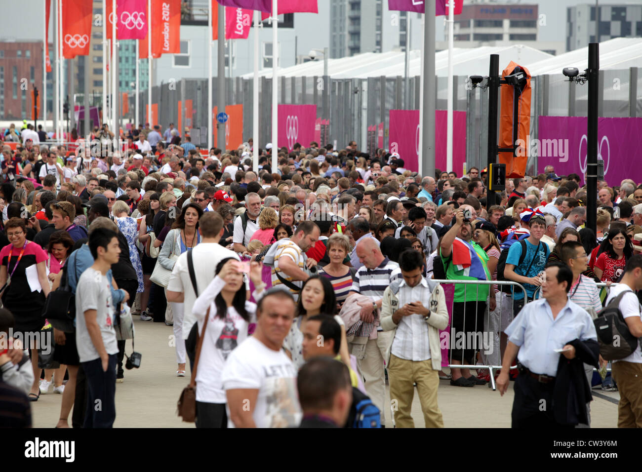 SPECTATOR'S AT THE OLYMPIC GAMES LONDON 2012 Stock Photo - Alamy