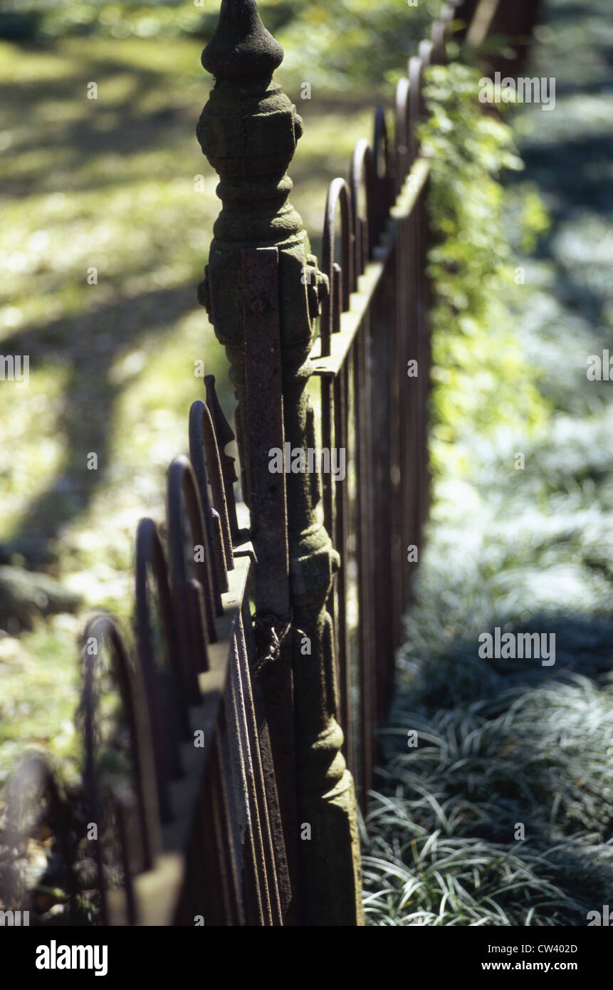 Metal pointed hi-res stock photography and images - Alamy