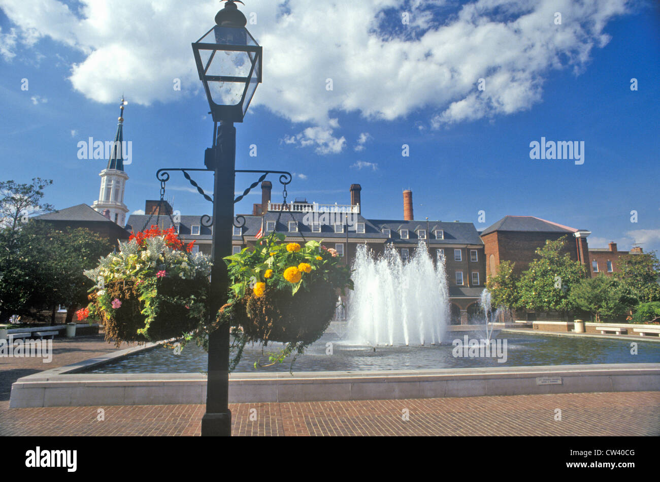 Alexandria City Hall and Market Square in Old Town Alexandria ...