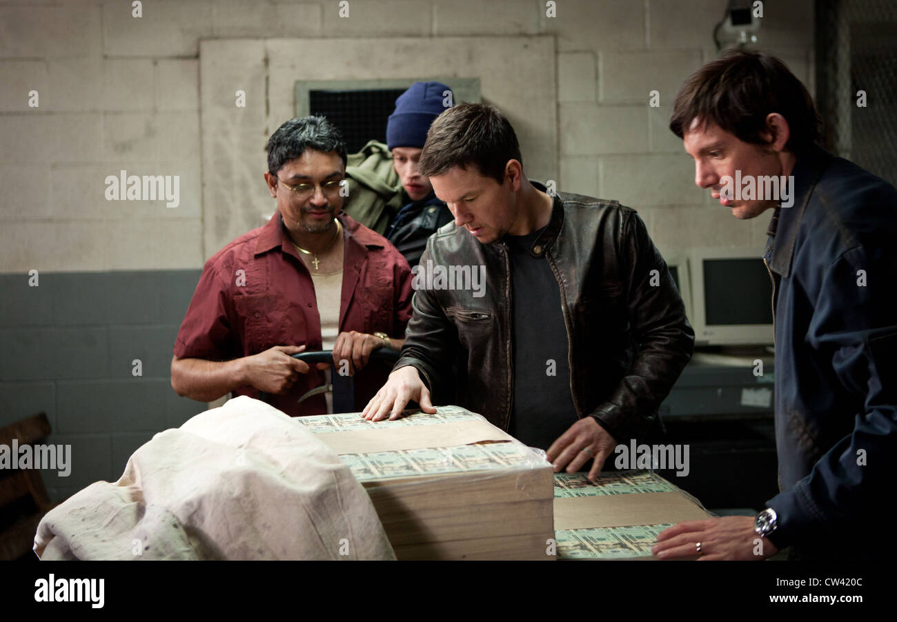 Contraband mark wahlberg hi-res stock photography and images - Alamy