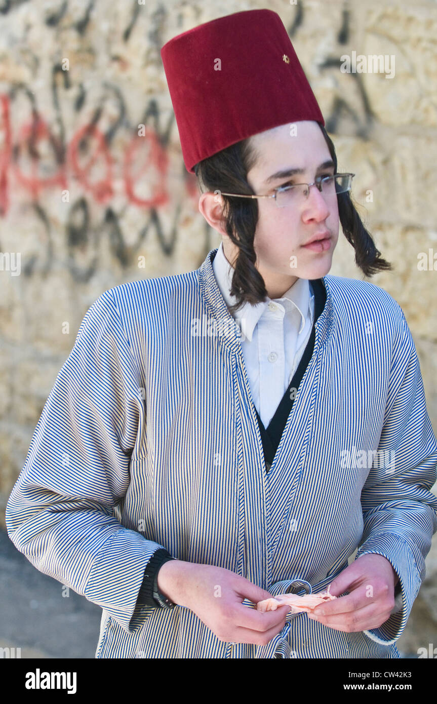 Ultra Orthodox costumed boy during Purim in Mea Shearim Jerusalem Stock ...