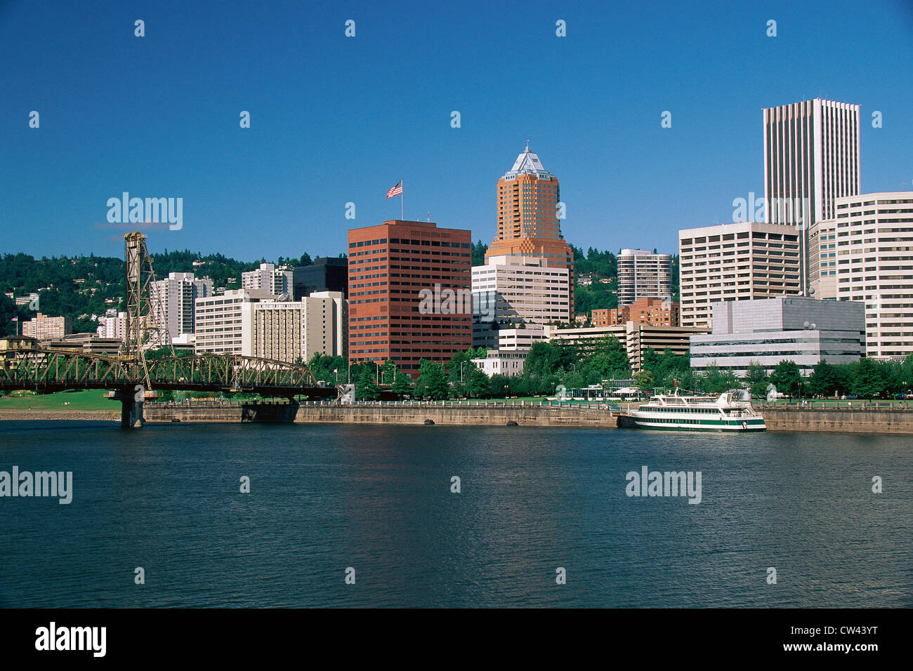 Portland and the Willamette River Stock Photo - Alamy