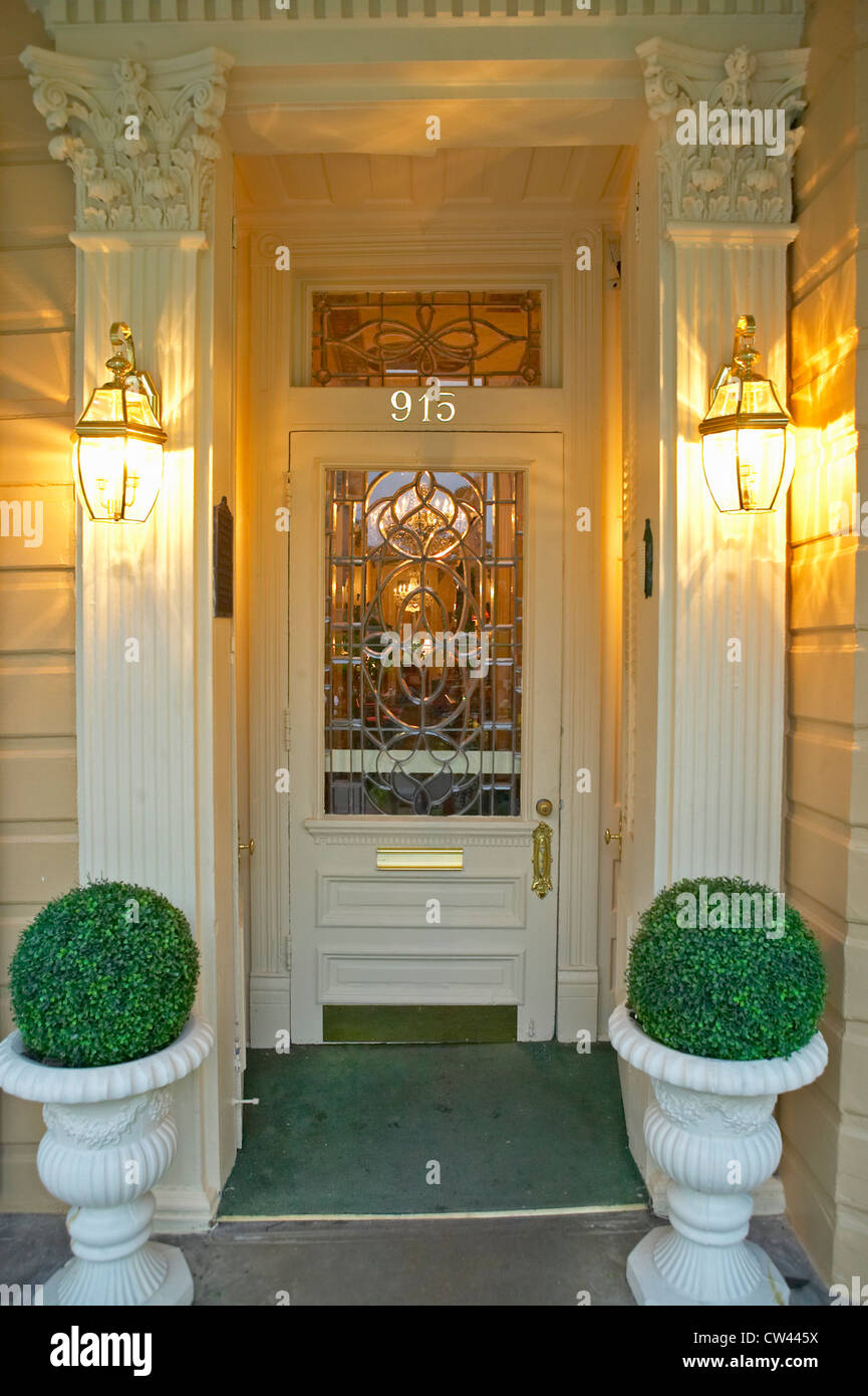 New orleans style french doors hi-res stock photography and images - Alamy