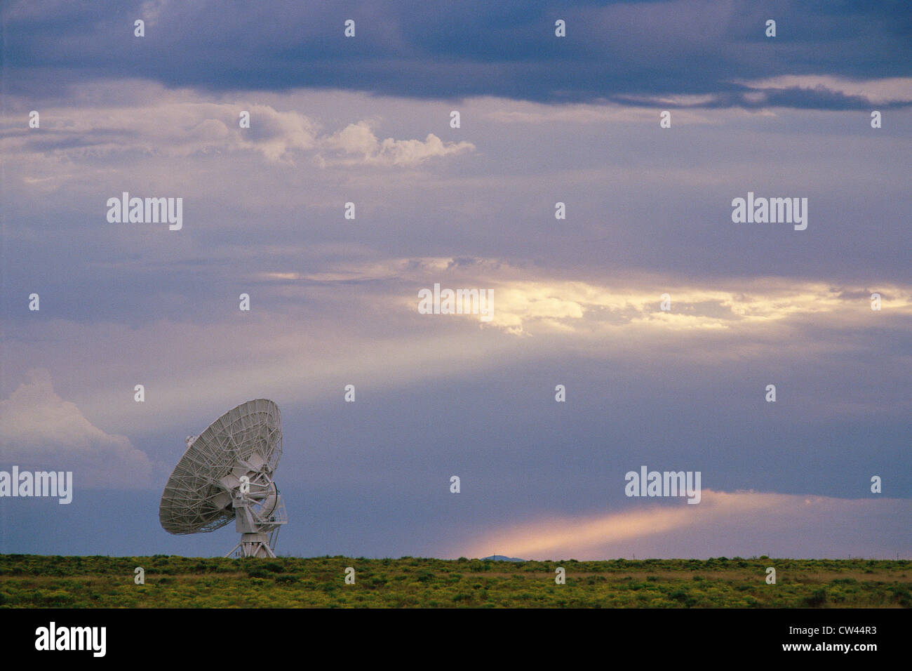 VLA Very Large Array radio telescope dish alone in field Stock Photo ...