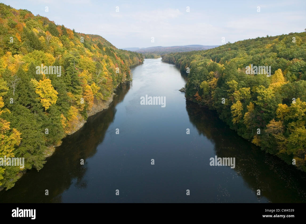Connecticut River and autumn color on the Mohawk Trail of western ...