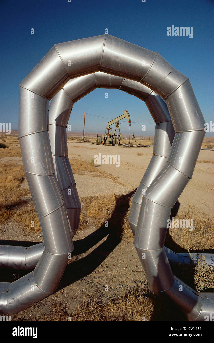 Piping at oil field Stock Photo - Alamy