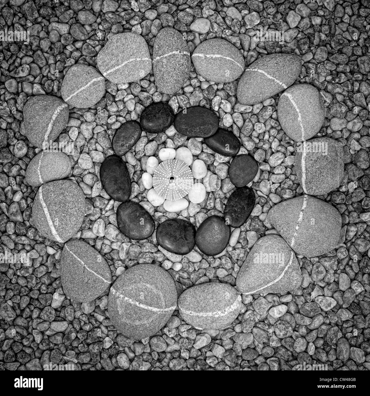 Circle of pebbles Stock Photo - Alamy