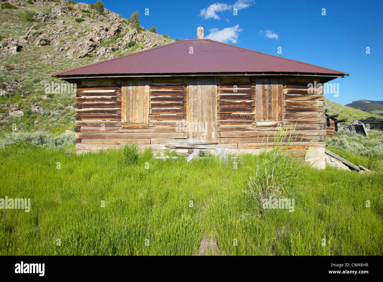 Deserted old prairie log cabin in Centennial Valley near Lakeview, MT ...