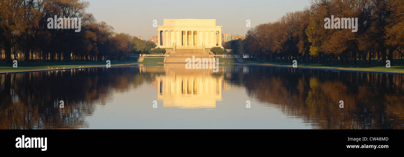 Lincoln Memorial & reflecting pool Stock Photo - Alamy