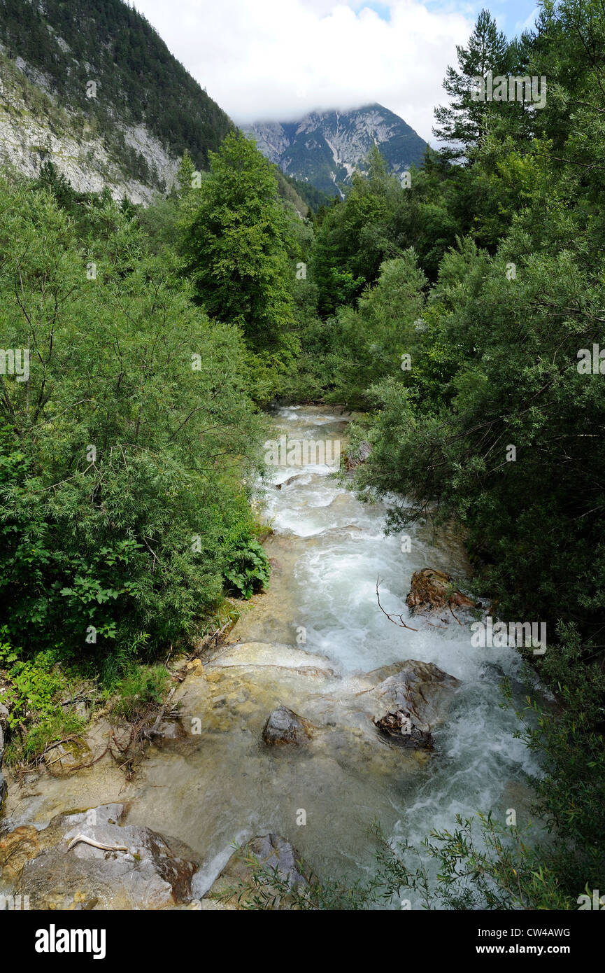 Fast running water hi-res stock photography and images - Alamy