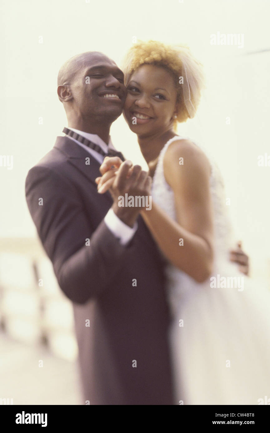 Side profile couple dancing hi-res stock photography and images - Alamy