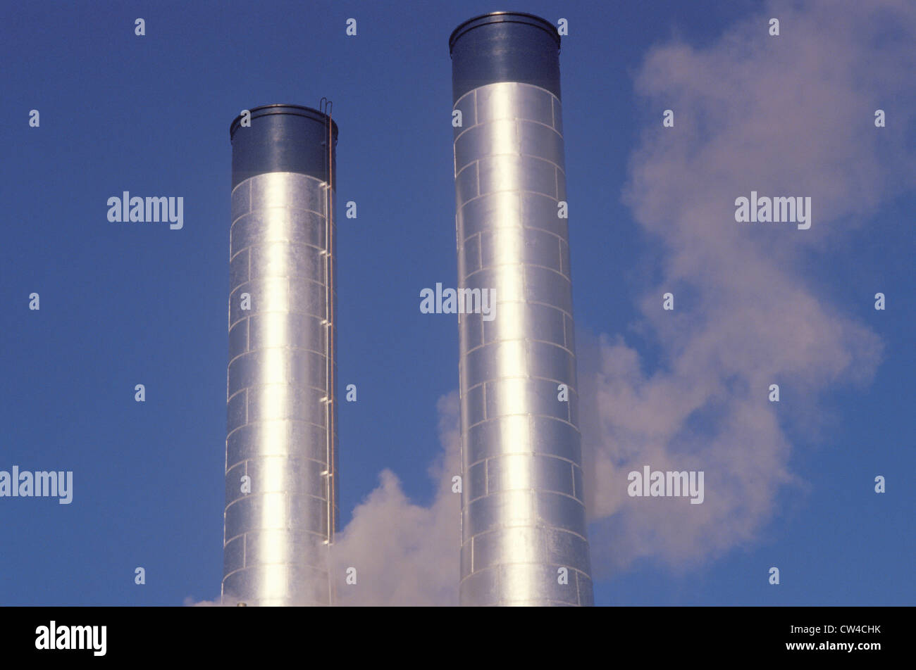 Two smokestacks hi-res stock photography and images - Alamy