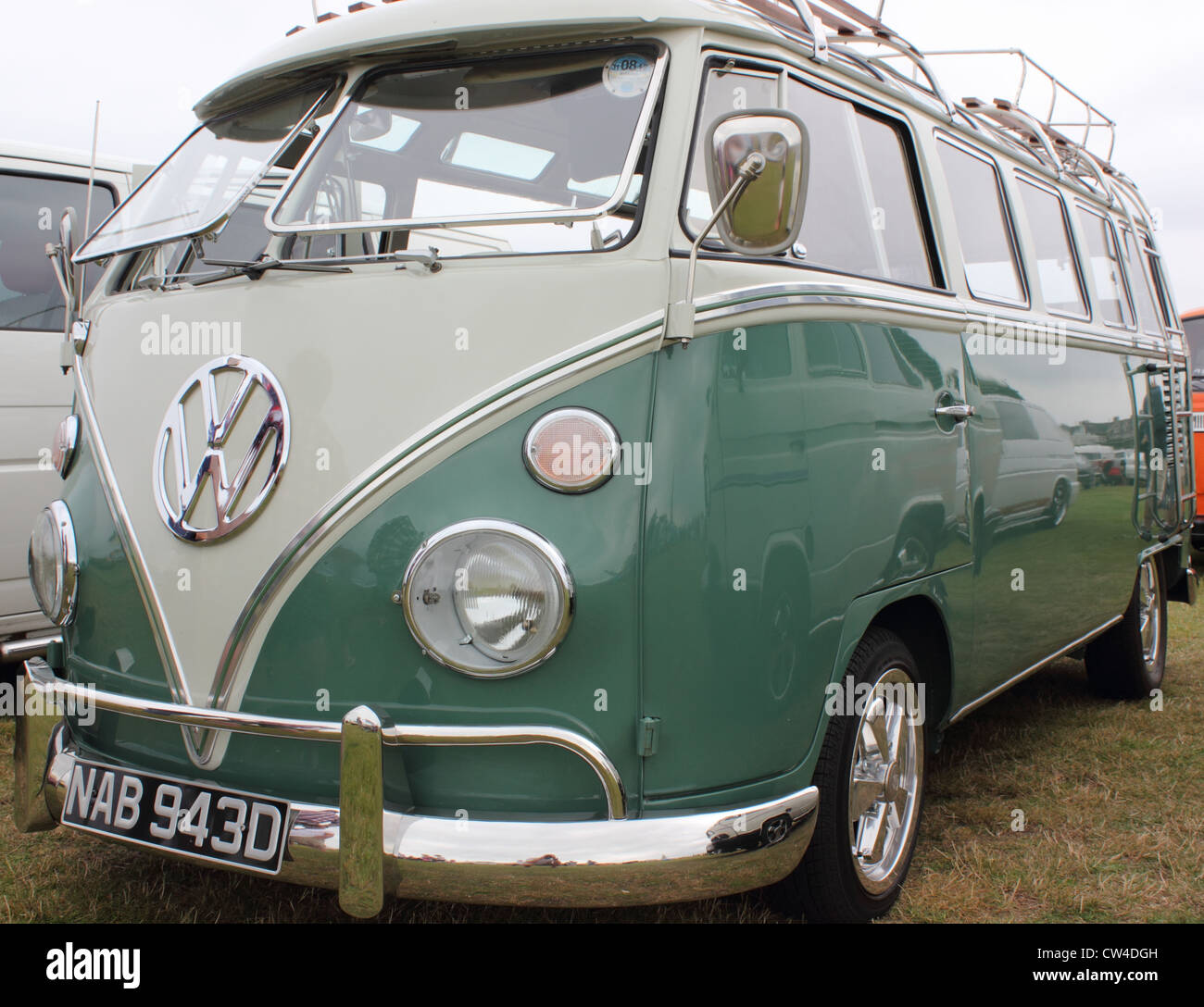 retro camper vans Stock Photo - Alamy