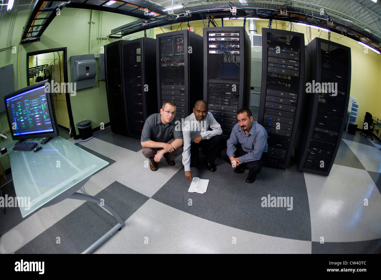 Crouching mouse hi-res stock photography and images - Alamy