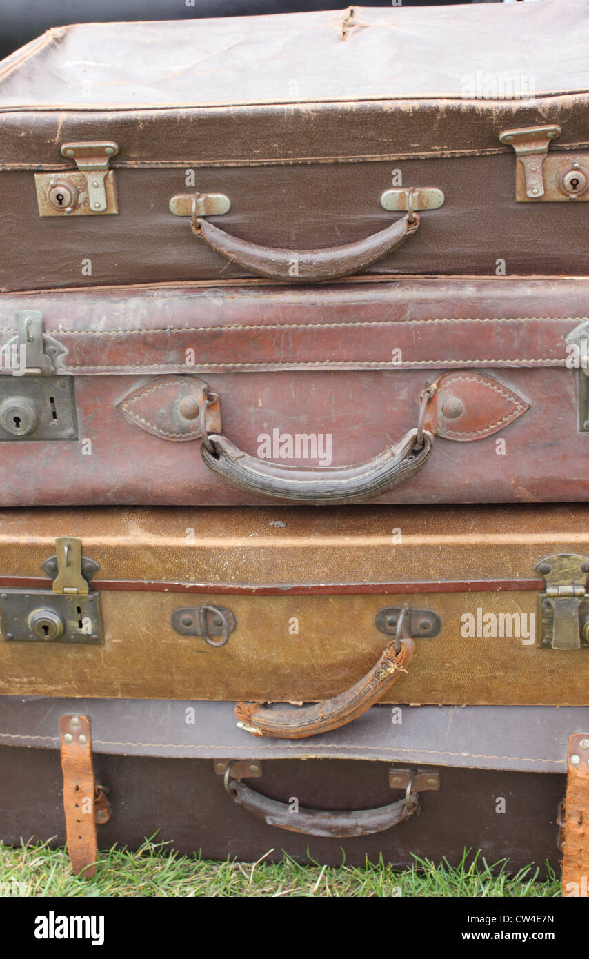 Red textured suitcase handle hi-res stock photography and images - Alamy