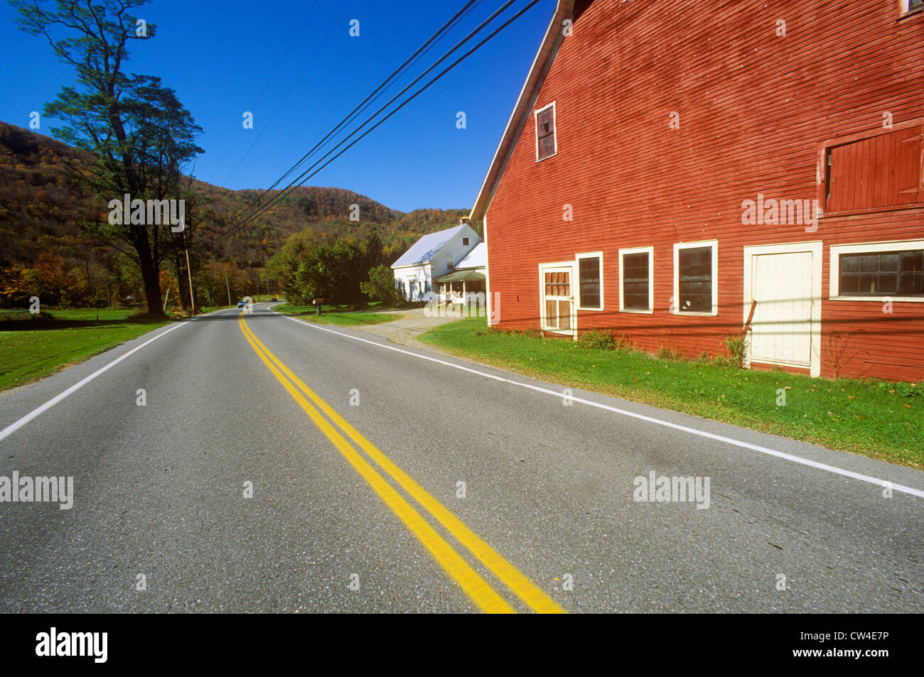 Scenic route 100 hi-res stock photography and images - Alamy