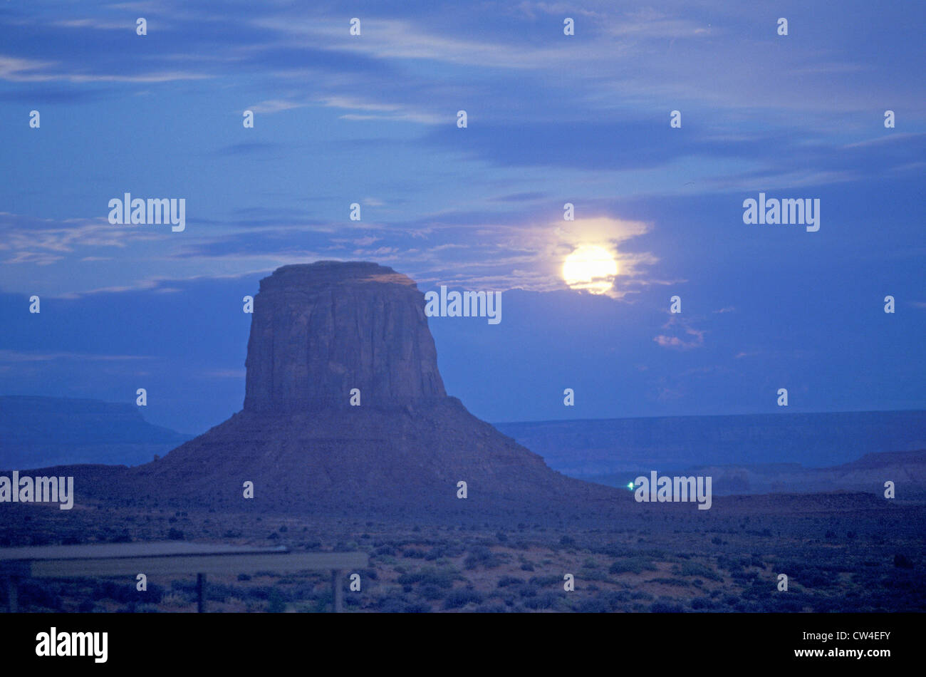 Moon over monument valley hi-res stock photography and images - Alamy