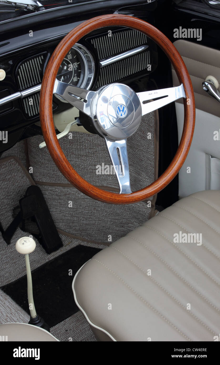 retro car steering wheel Stock Photo - Alamy