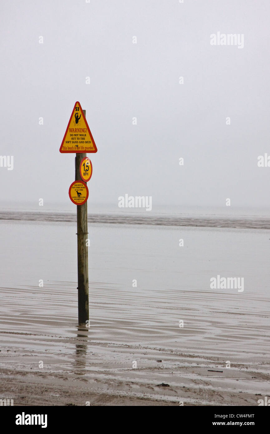 Sign warning danger quicksand hi-res stock photography and images - Alamy