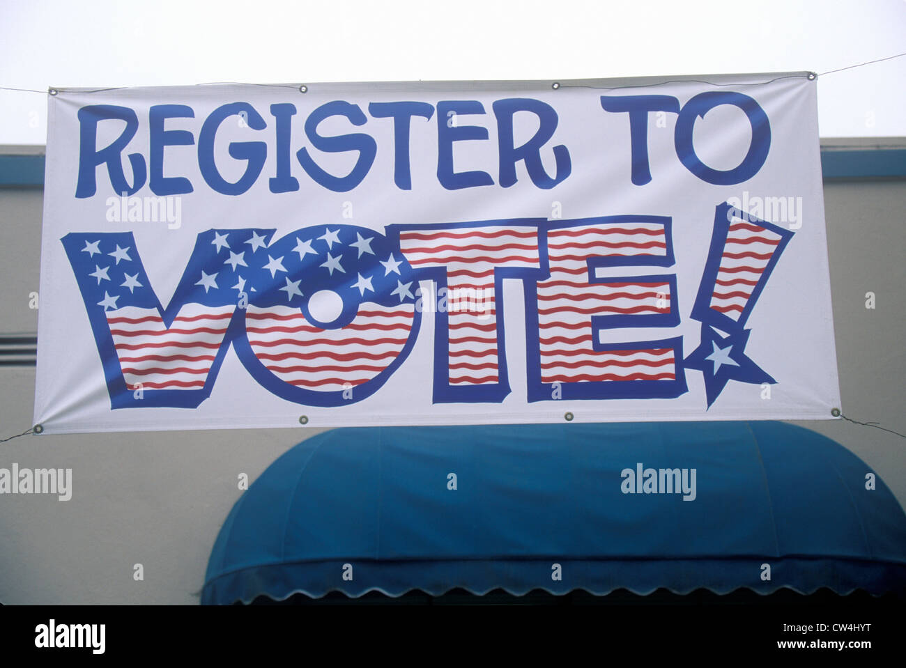Volunteers register vote hi-res stock photography and images - Alamy
