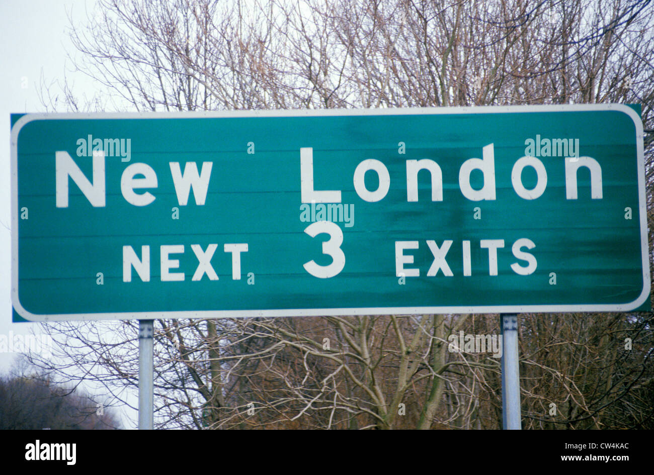 A sign that reads ?New London next 3 exits Stock Photo - Alamy