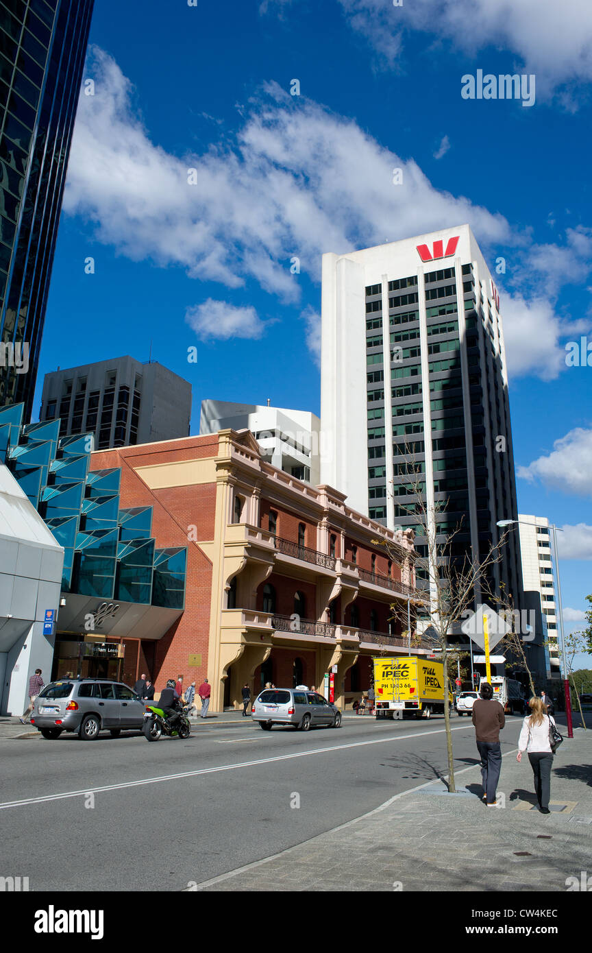 Buildings city urban portrait wp ph hi-res stock photography and images ...