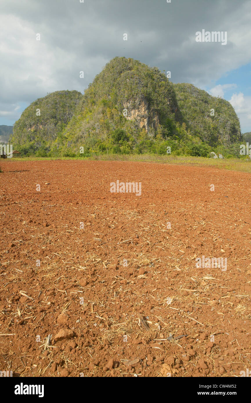 Landforms of cuba hi-res stock photography and images - Alamy