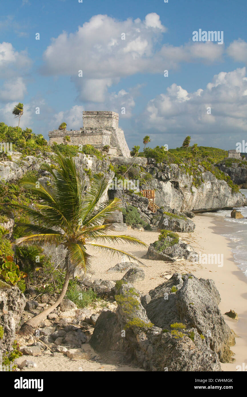 Mayan ruins Ruinas de Tulum (Tulum Ruins) in Quintana Roo Mexico. El ...