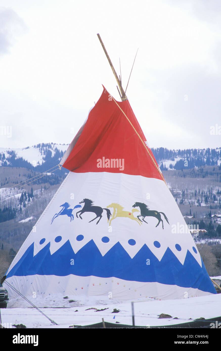 White and blue tipi hi-res stock photography and images - Alamy