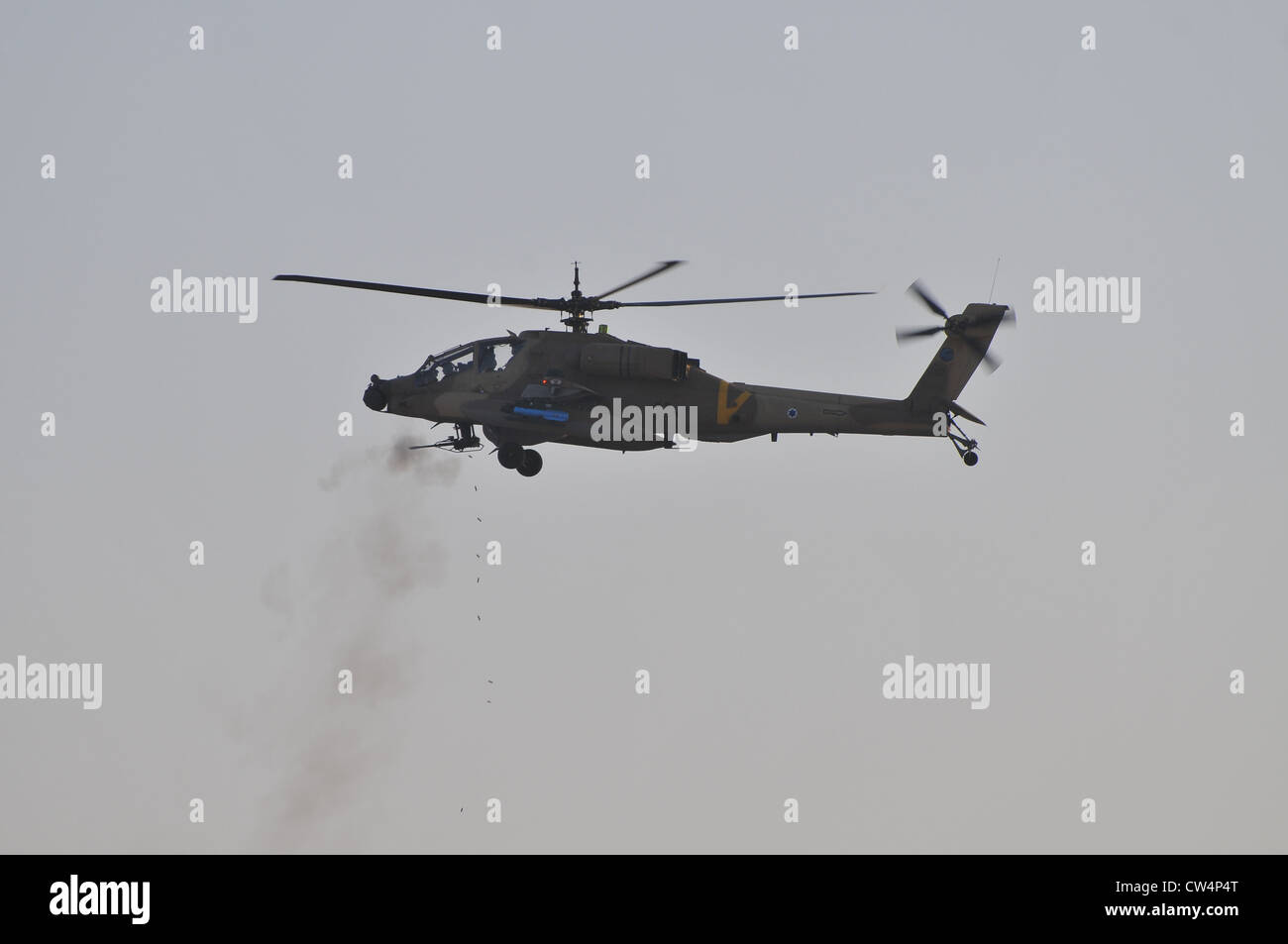 Israeli Air force Apache AH-64A in flight Stock Photo - Alamy