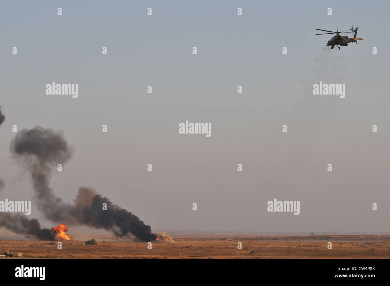 Israeli Air force Apache AH-64A in flight Stock Photo - Alamy