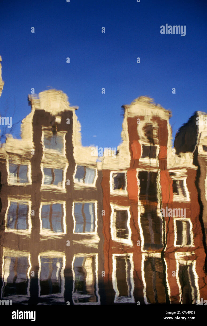 Reflections buildings in canal hi-res stock photography and images - Alamy