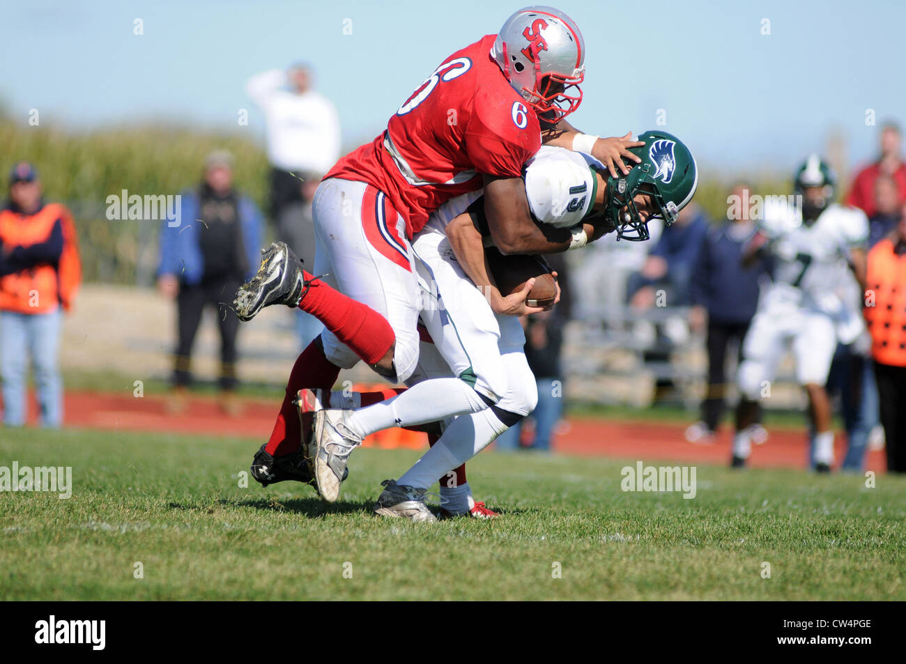 Football tackle hi-res stock photography and images - Alamy