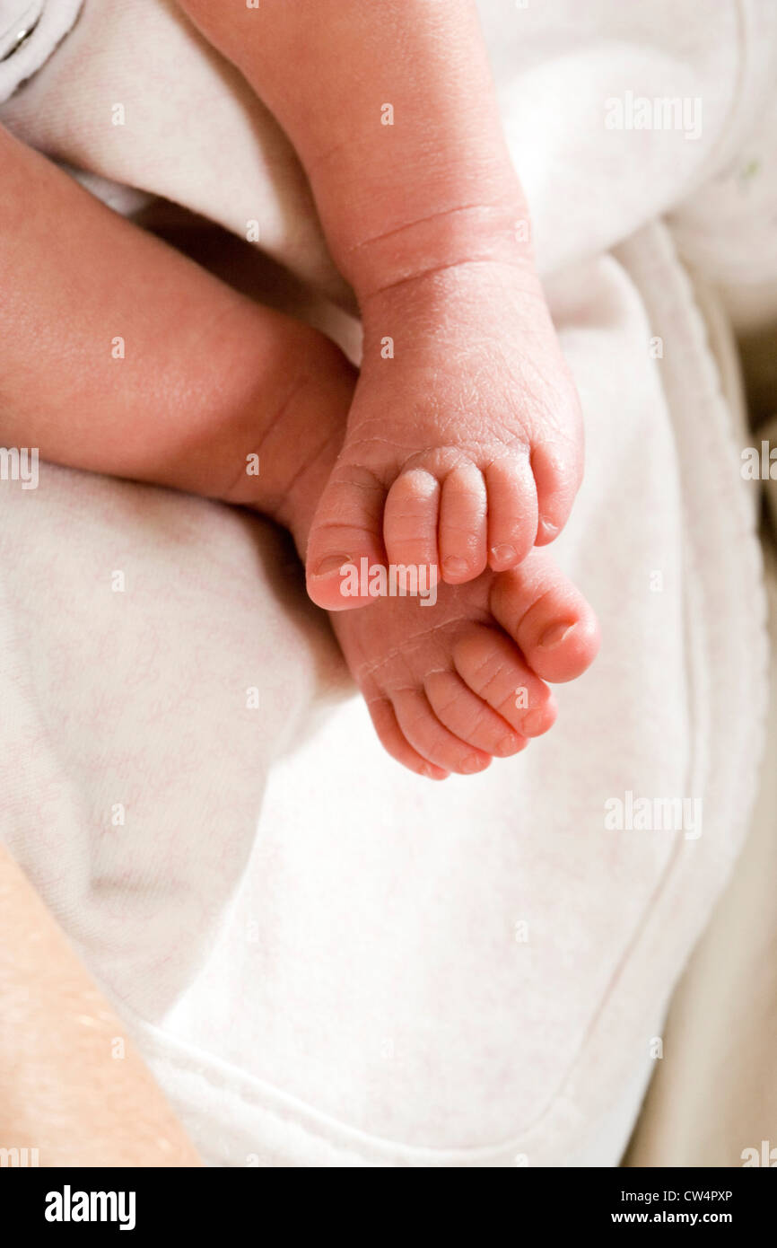 Close-up of a leg of a newborn baby Stock Photo - Alamy