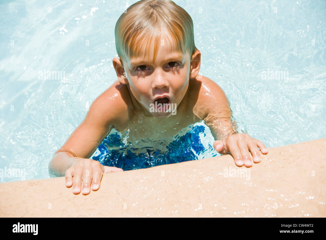Open pool hi-res stock photography and images - Alamy