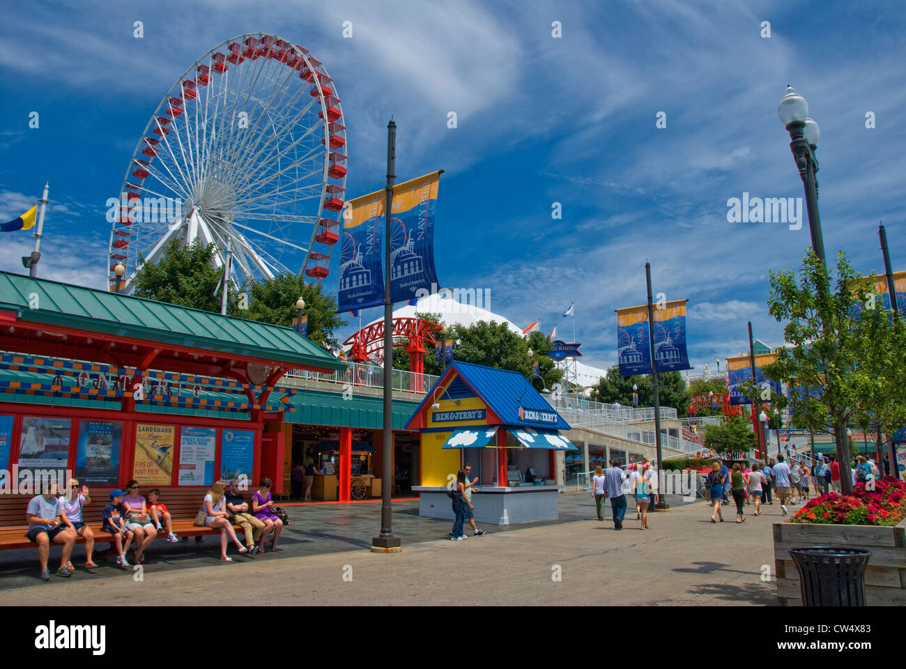 Ferris Wheel at Navy Pier in Chicago, Illinois Stock Photo - Alamy