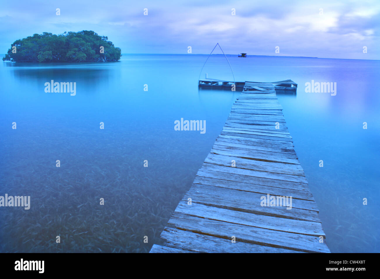 Ocean dock hi-res stock photography and images - Alamy