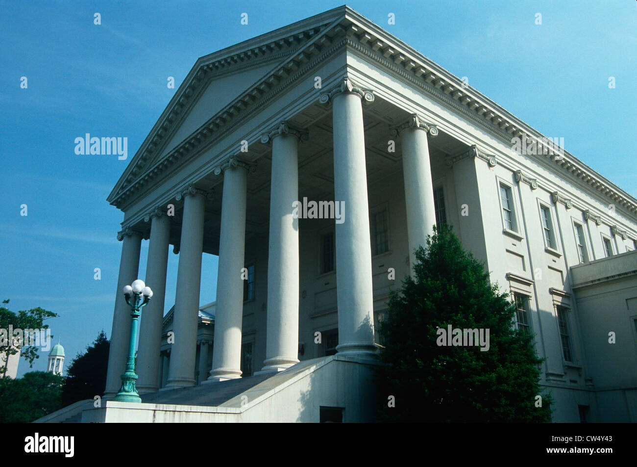 Virginia state capitol exterior hi-res stock photography and images - Alamy