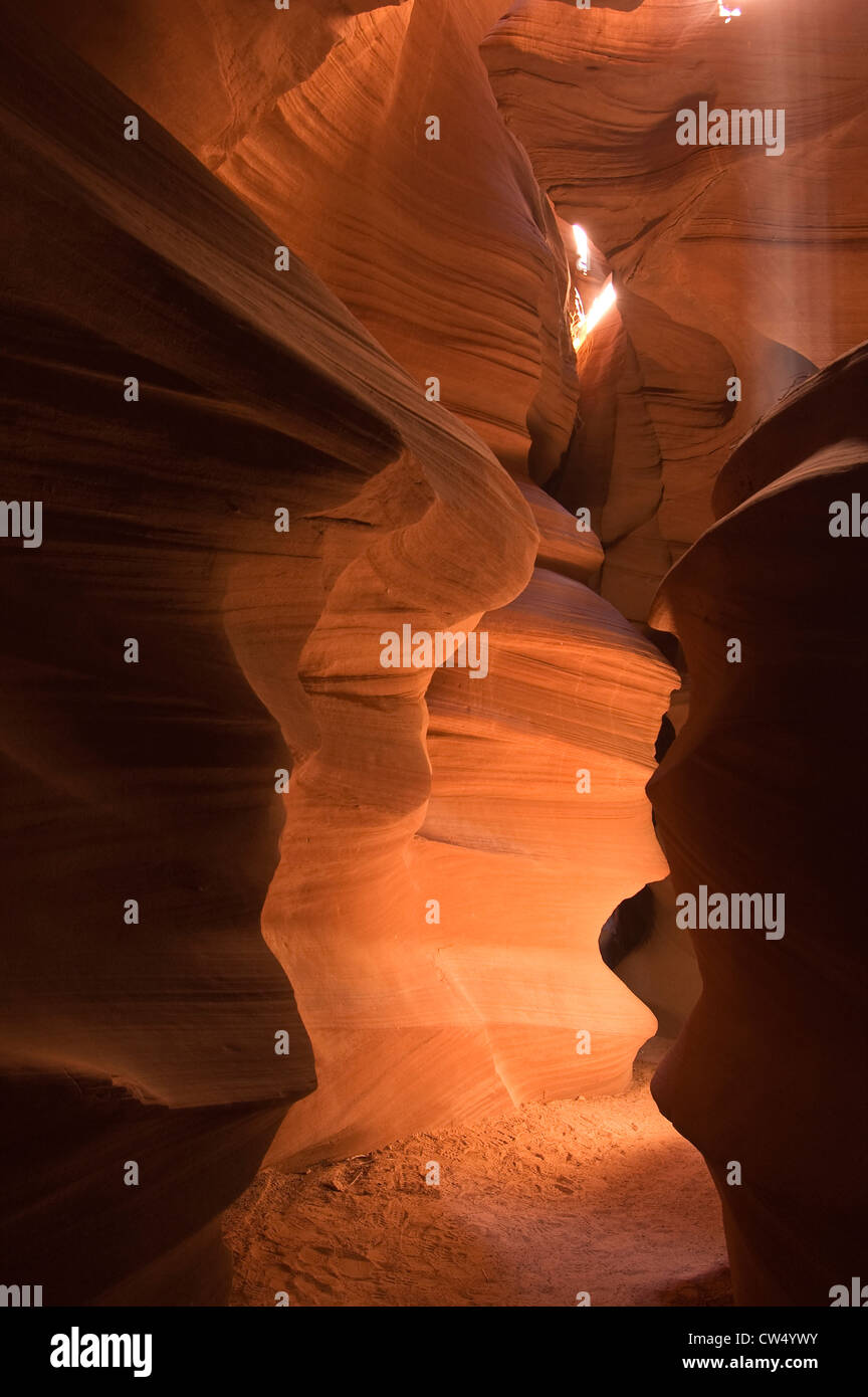 Antelope canyon arizona sun shaft hi-res stock photography and images ...