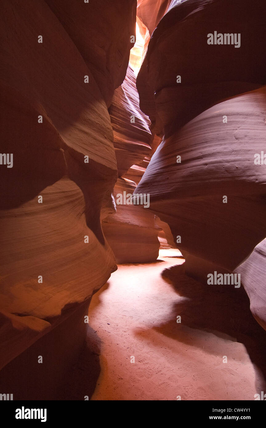 Antelope canyon arizona sun shaft hi-res stock photography and images ...