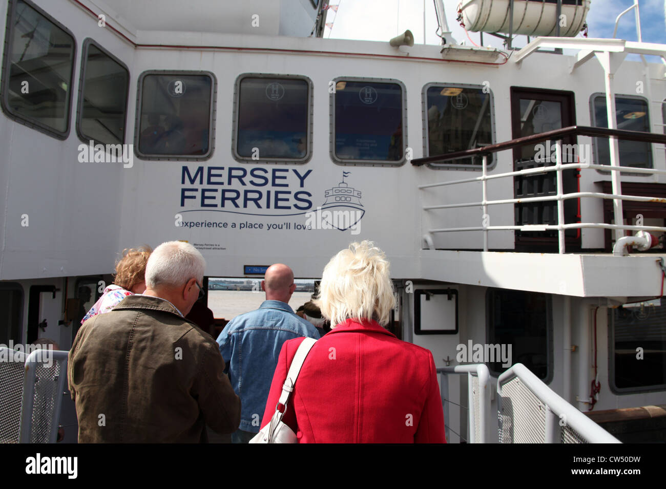 Liverpool mersey ferry people ride hi-res stock photography and images ...