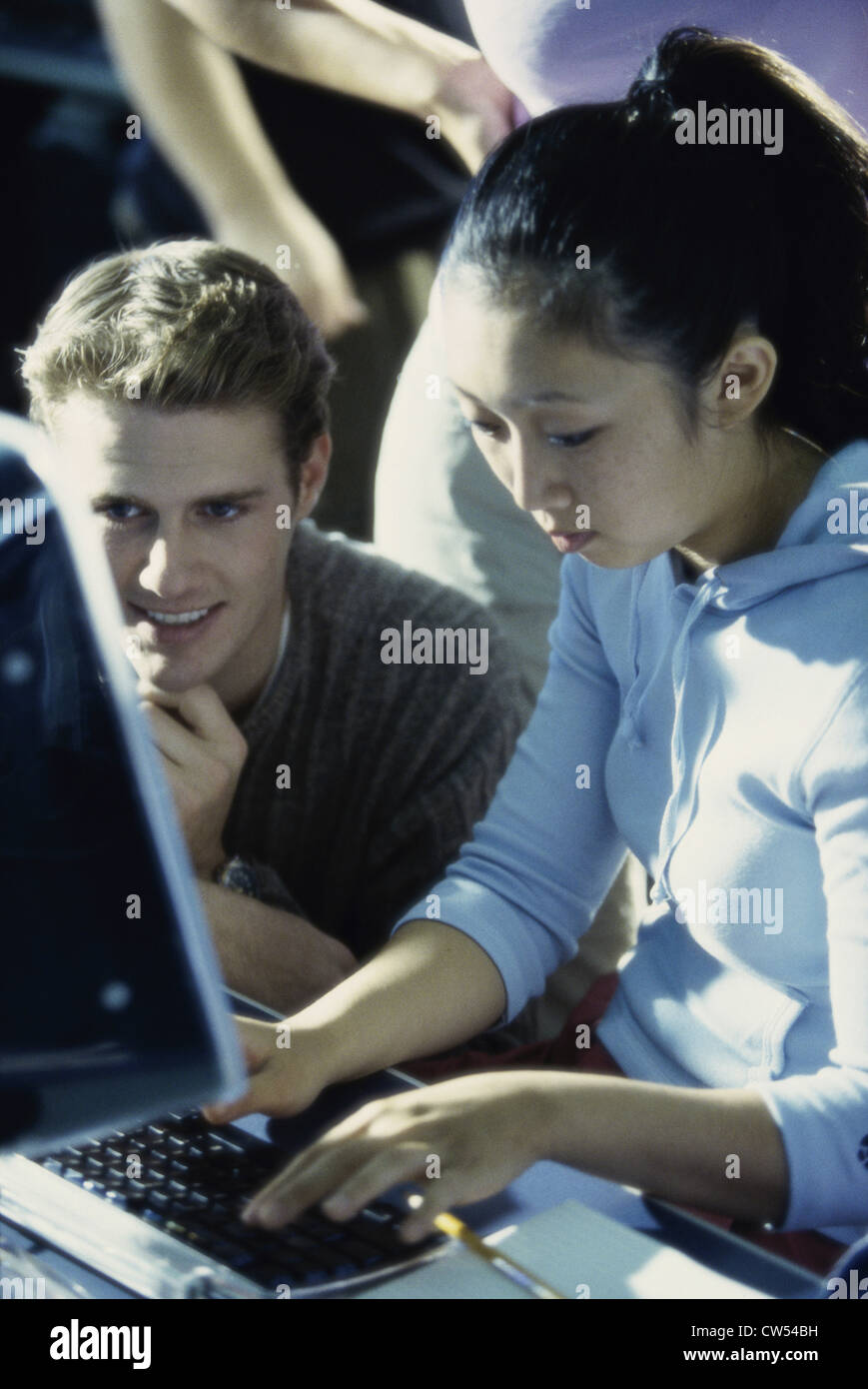 Computer lab teenagers hi-res stock photography and images - Alamy