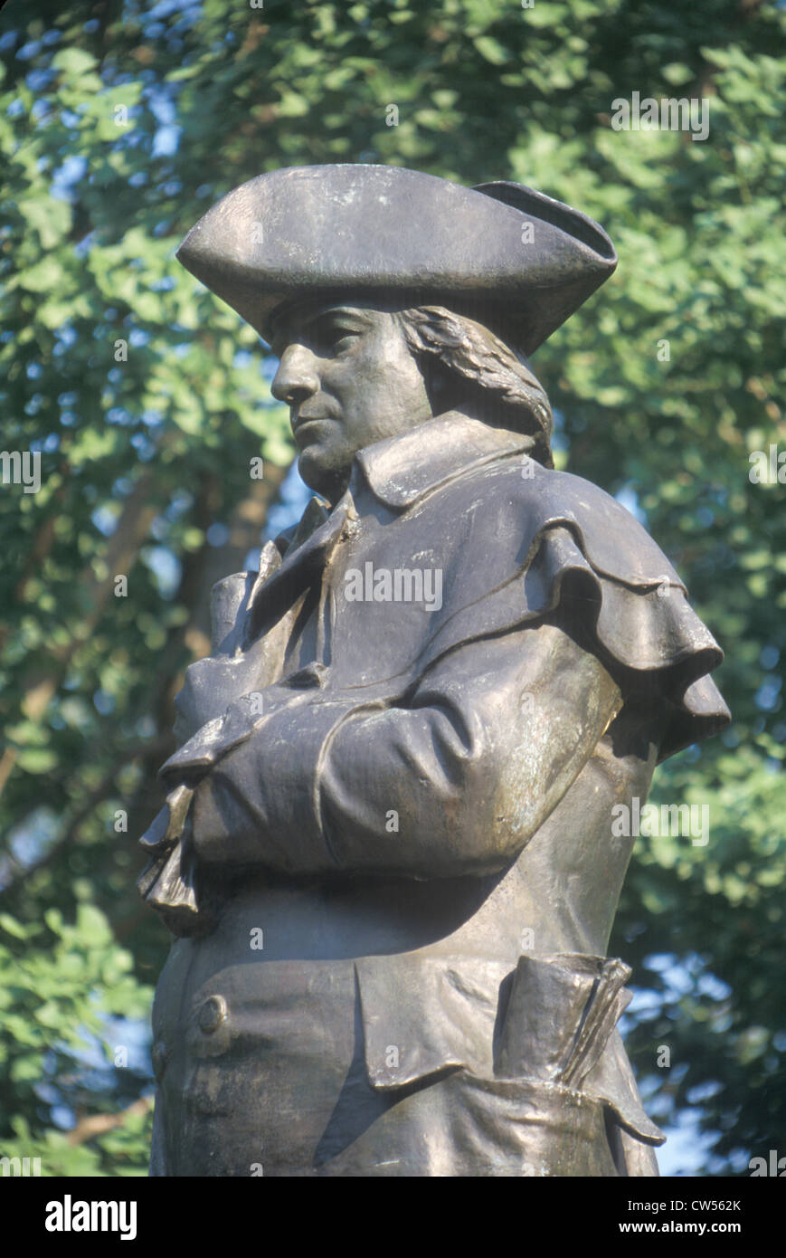 Statue of Robert Morris, Founding Father and signer of Declaration of ...