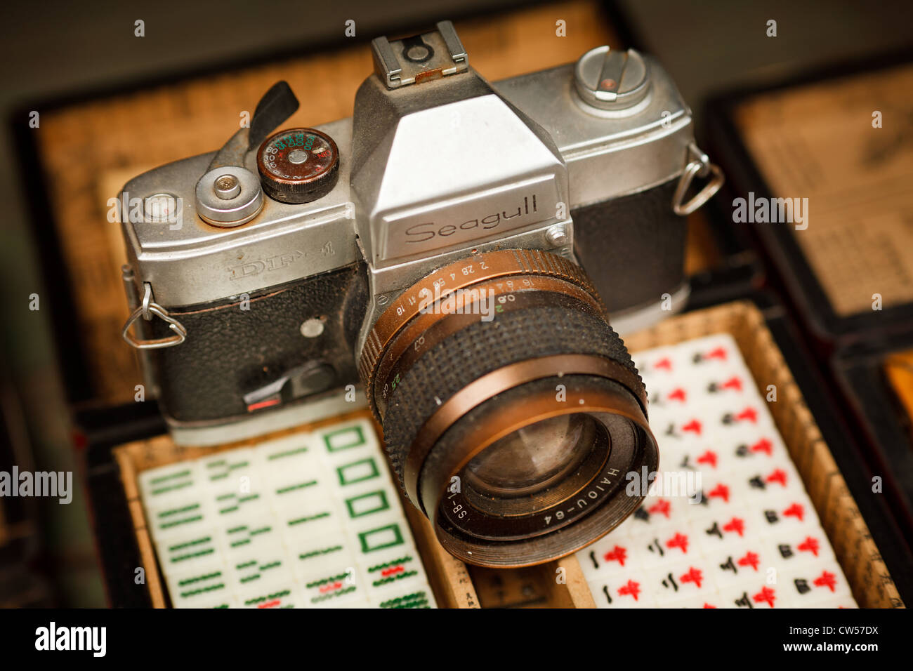 Antiques and fake antiques for sale in Dongtai Road Antiques Market ...