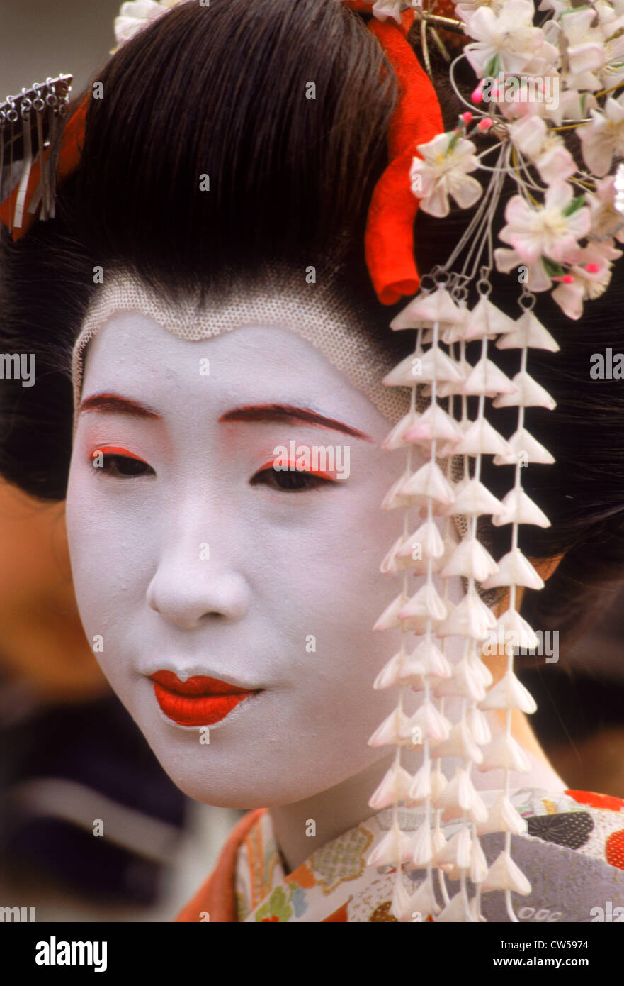 Geisha black hi-res stock photography and images - Alamy