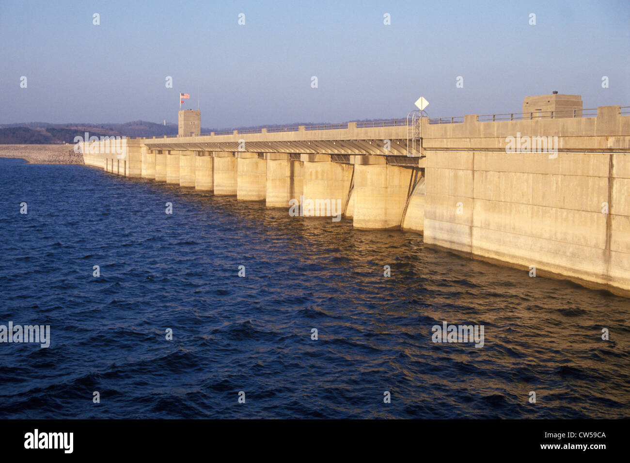 Table rock lake dam in the ozark mountains hi-res stock photography and ...